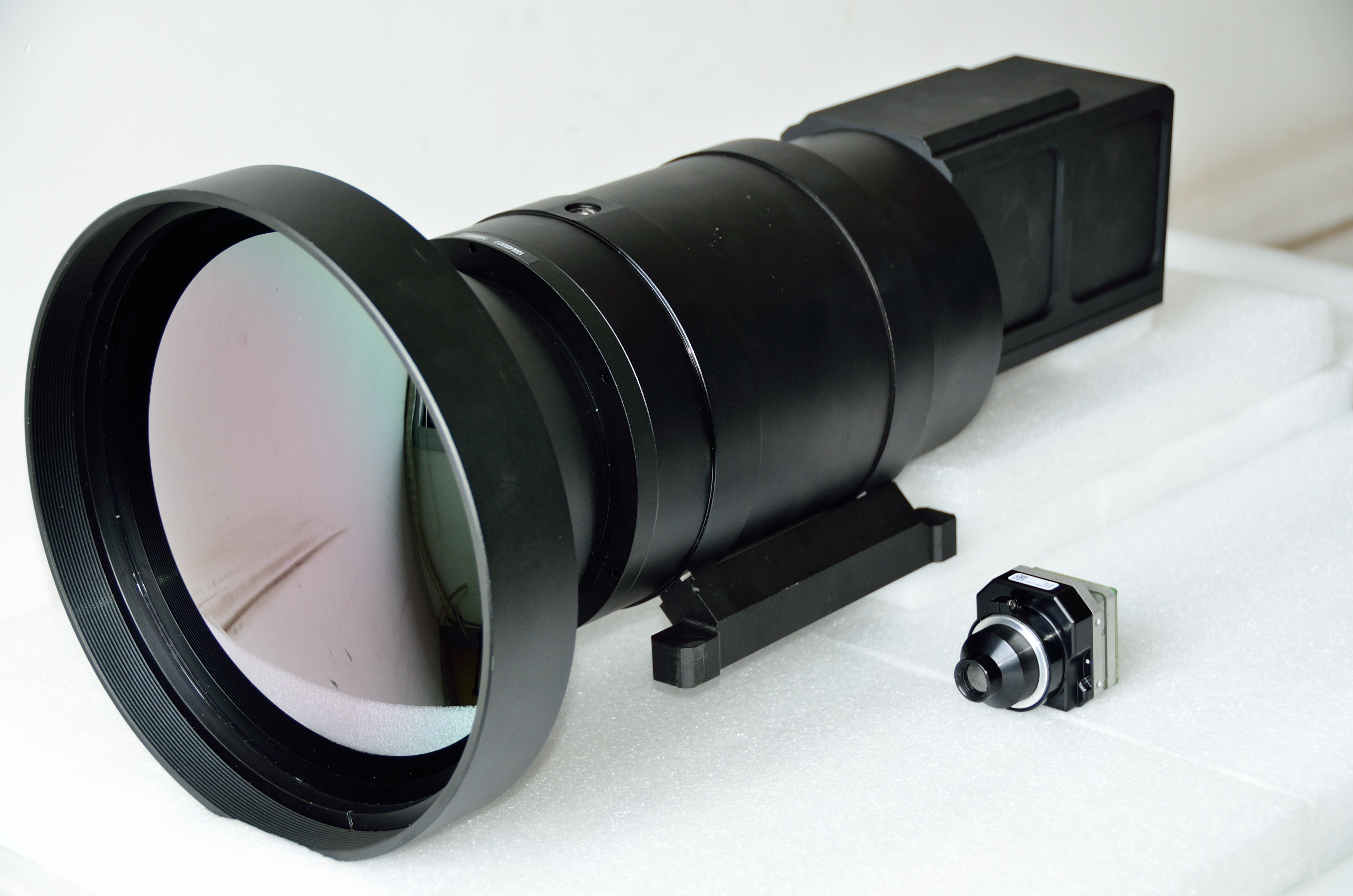 High Resolution Infrared Optical Lens 400mm / 100mm Dual FOV Focus Length